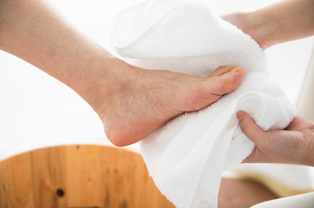 The cough switch is on the feet! Take a look at those who are prone to ...