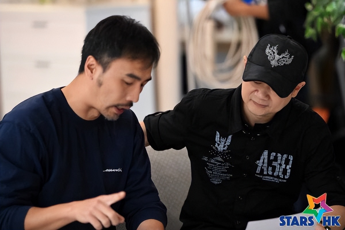 Ye Wenlong's "Perfect Lover" and "Hong Kong version of Lin Zhiling" Liu Ziyi sweetly shoot the ...