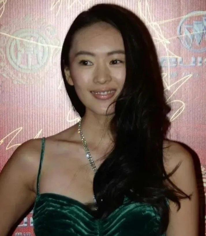 Freckles, wrinkles, acne, dark circles...Remove makeup and filters ...