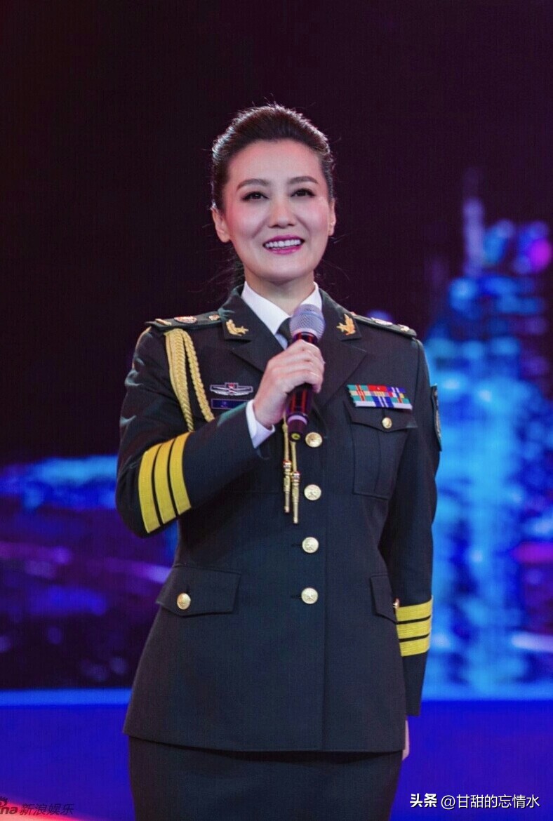 Tall Tan Jing, the number one beauty of Chinese military singer - iNEWS
