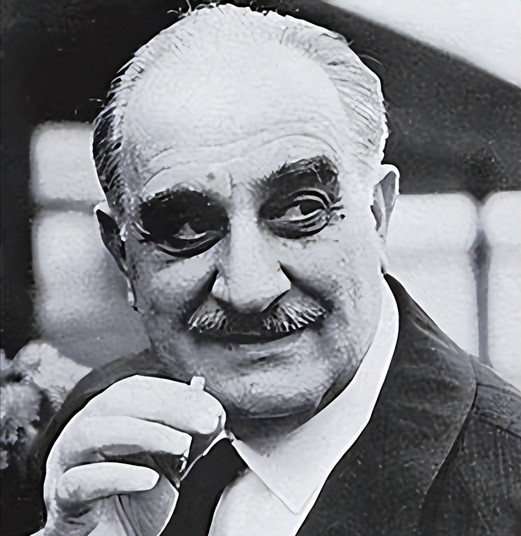 Two people in love were destroyed by the war, the love story of ...