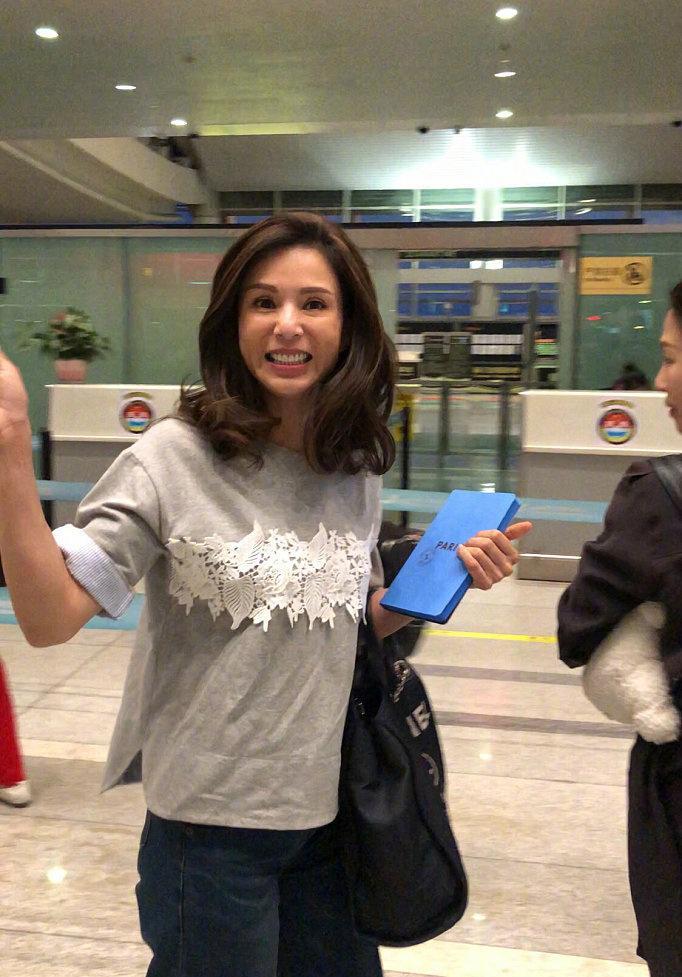 Li Ruotong photographed by passers-by is so contrasting!The face is ...