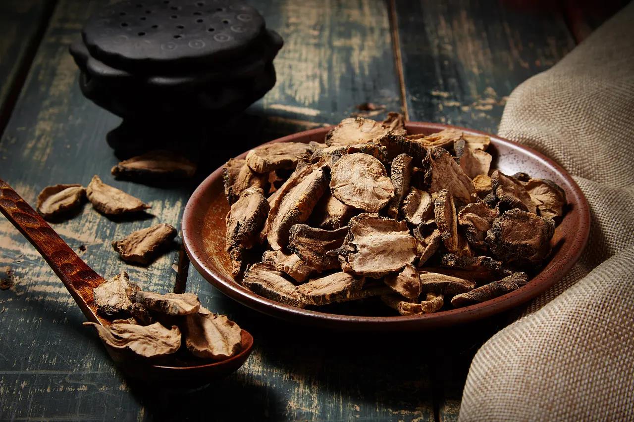 Young and intemperate, using hands for more than ten years, resulting ...