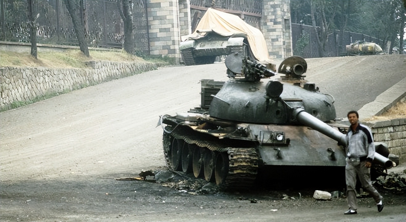 North Korea's Cheonma tank (Tianmahu, Storm Tiger) - iNEWS