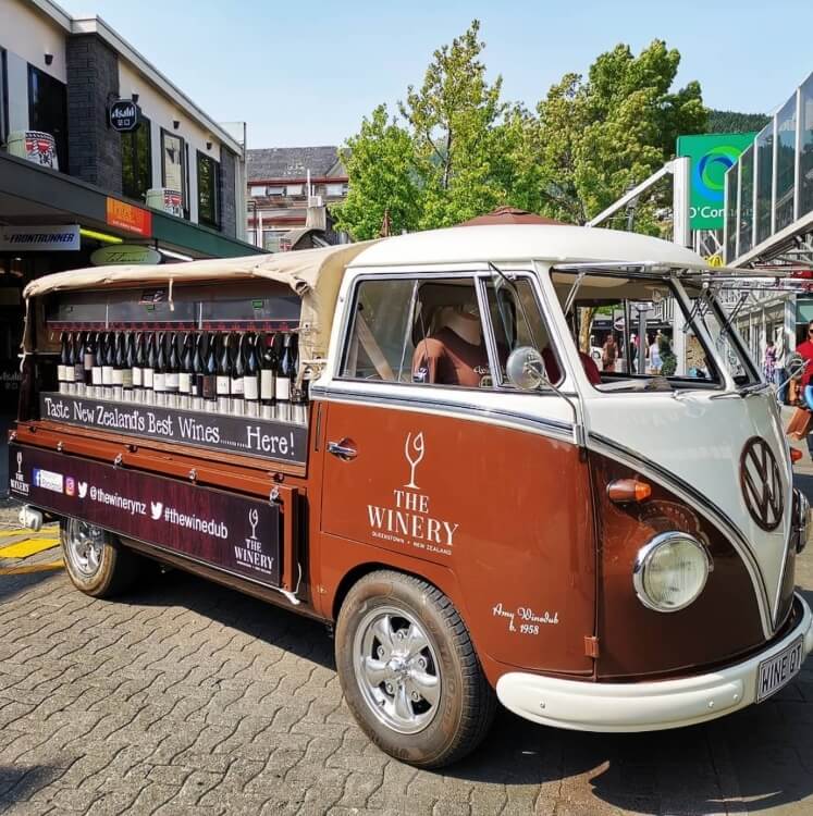 Really "drunk bus"!New Zealand minibuses loaded with '46 bottles of ...