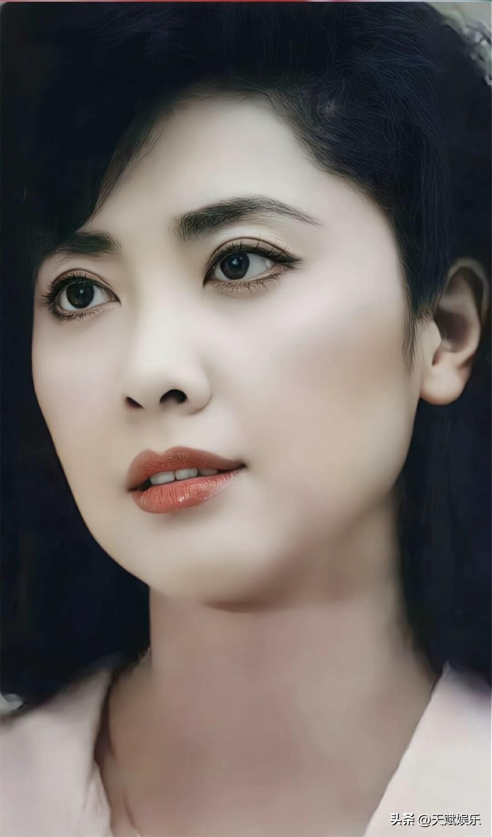 2023 version of national first-class actor Zhu Lin's beautiful photos ...