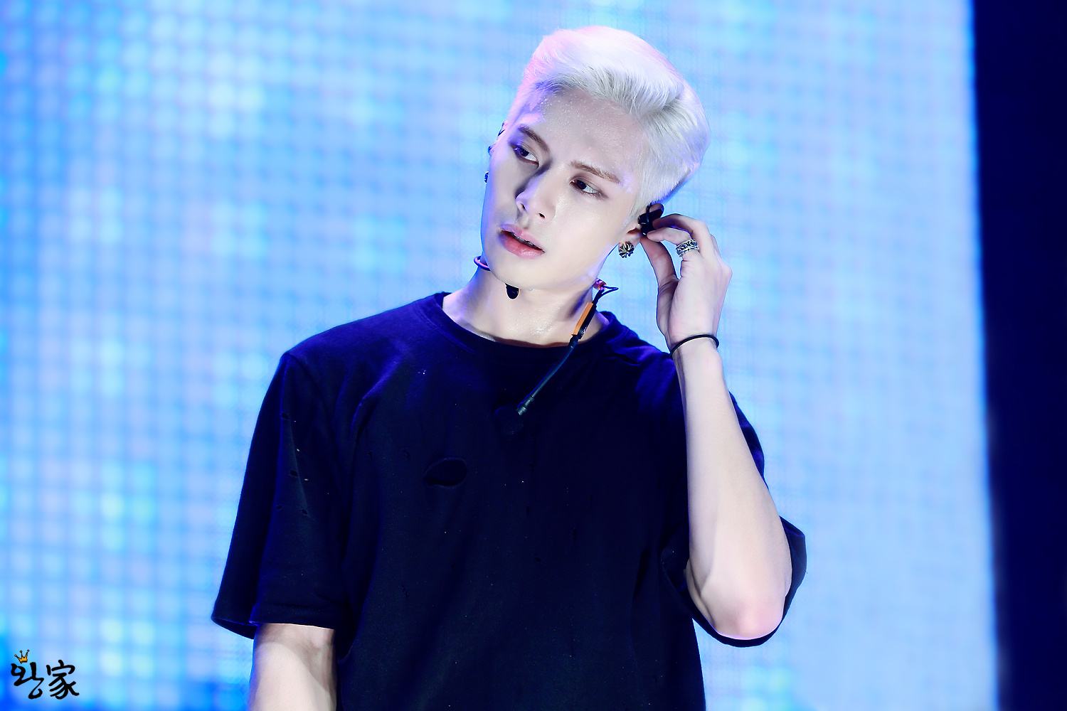 Little Gossip: Zhao Lusi, Yang Chaoyue, Li Yuchun, Wang Yanlin, Bao Lei ...