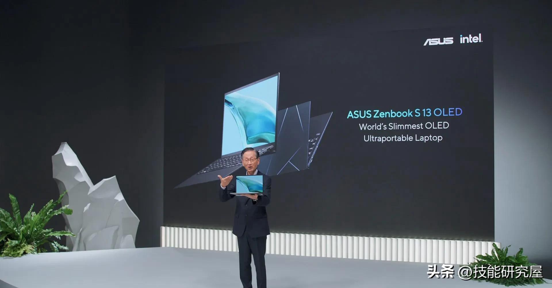 On April 24, ASUS thin and light notebook new product launch conference ...