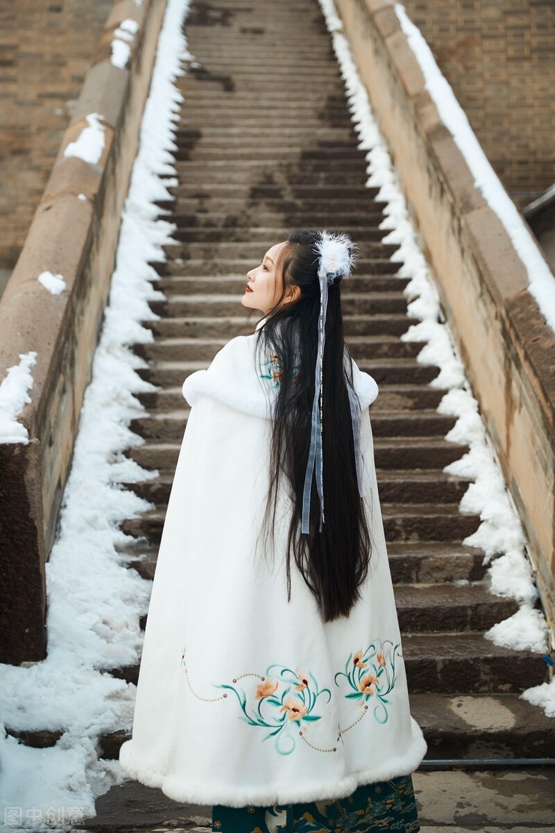 In troubled times, Hongyan married three emperors in a row, but in ...