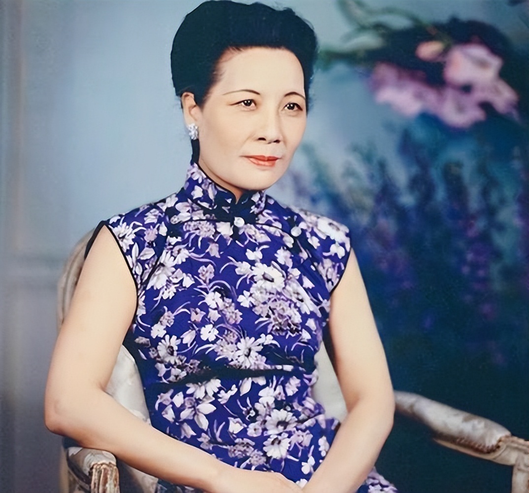 After the death of Kong Xiangxi, Song Meiling went with the guard of ...