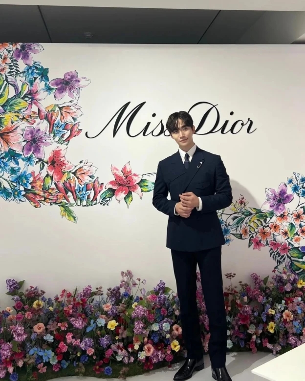 "Welcome to the Kingdom of the King" Li Junhao, 33 years old before and ...