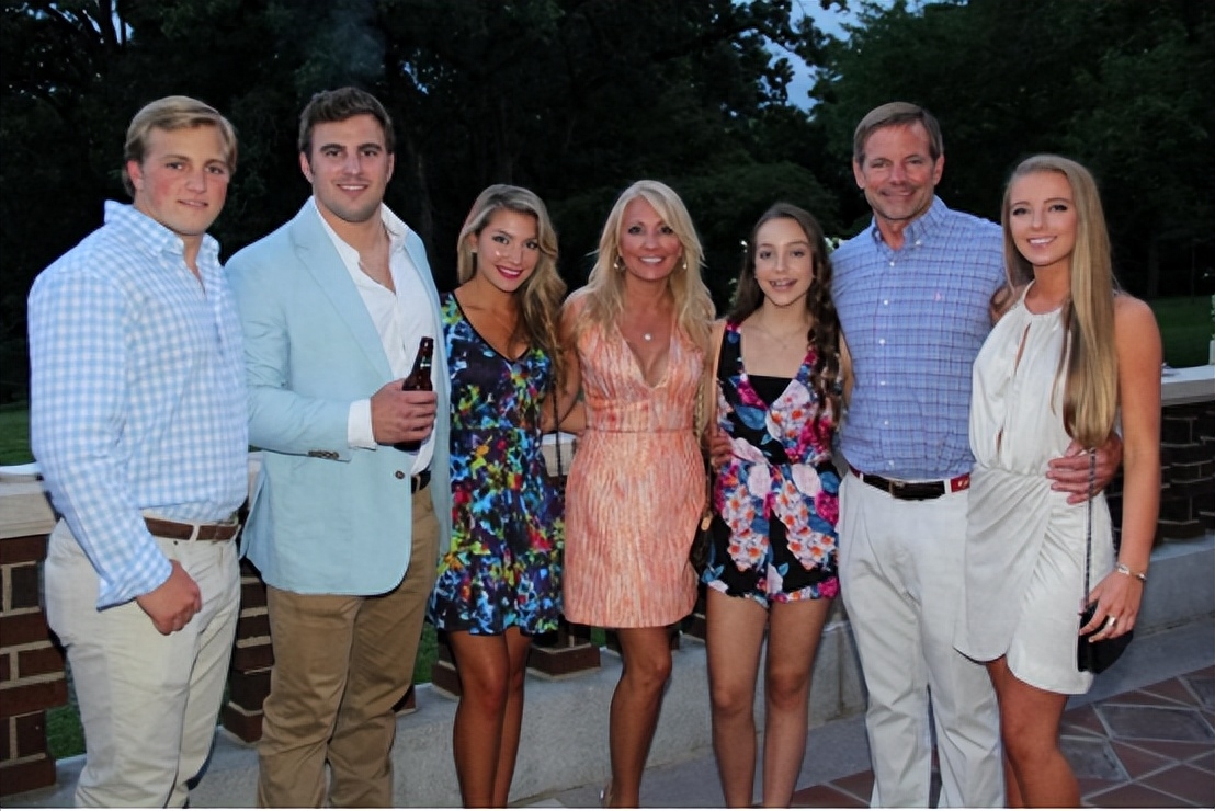 Revealed: We have one of the four major "hidden families" in the world ...