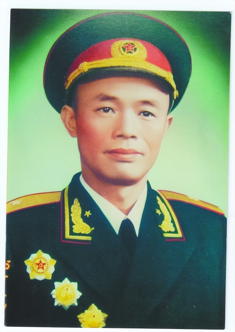 After Major General Zhong Wei was rehabilitated, he asked his superiors ...