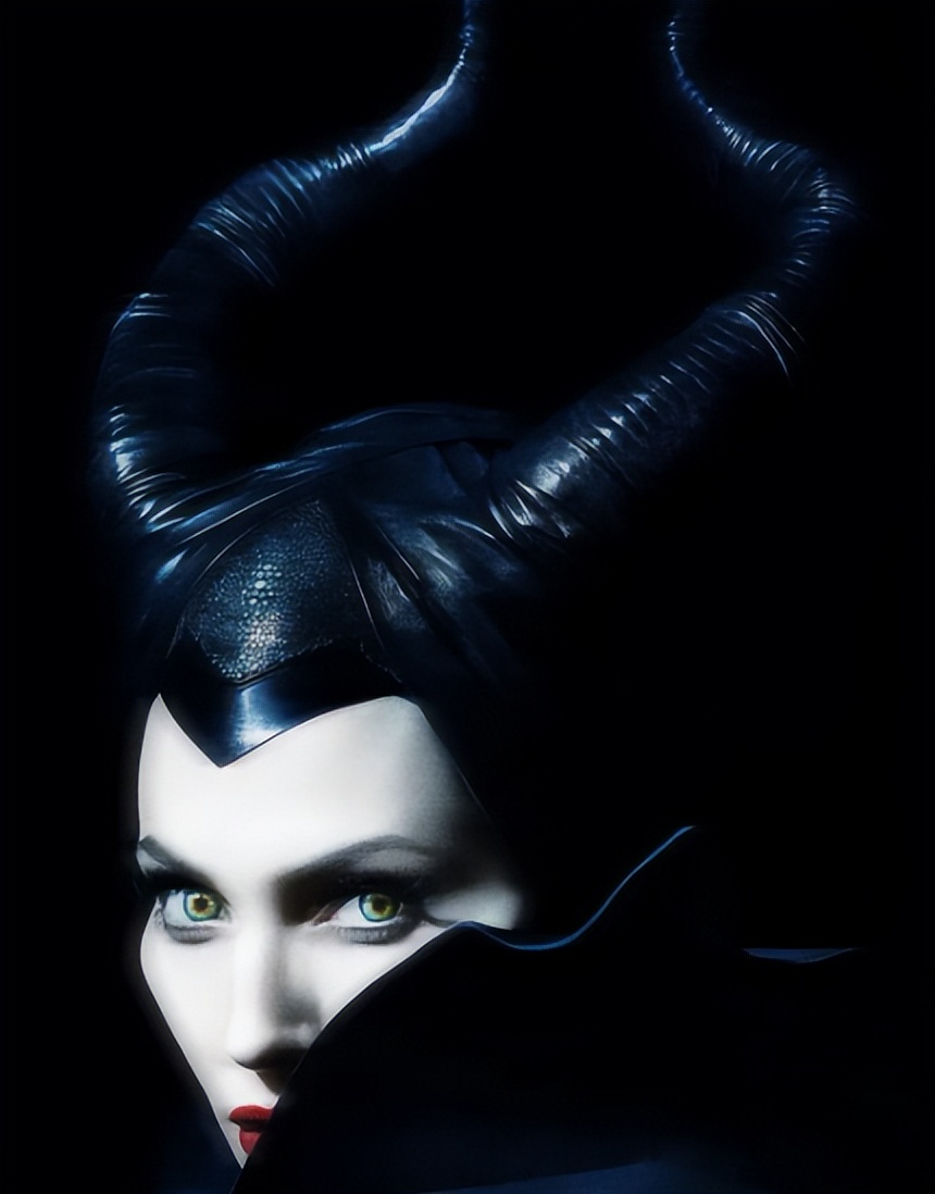 "Maleficent": exquisite visual effects and music present a dreamlike ...