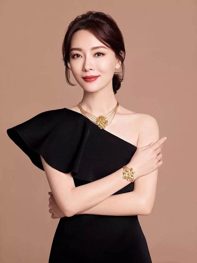 43-year-old Chen Shu dances again, his style has not changed after 20 ...