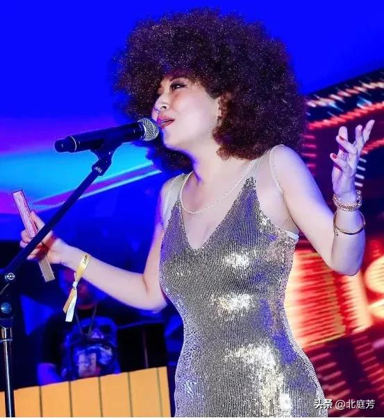 "Hundreds of Surnames" in the Chinese music scene: the Zhang family in ...