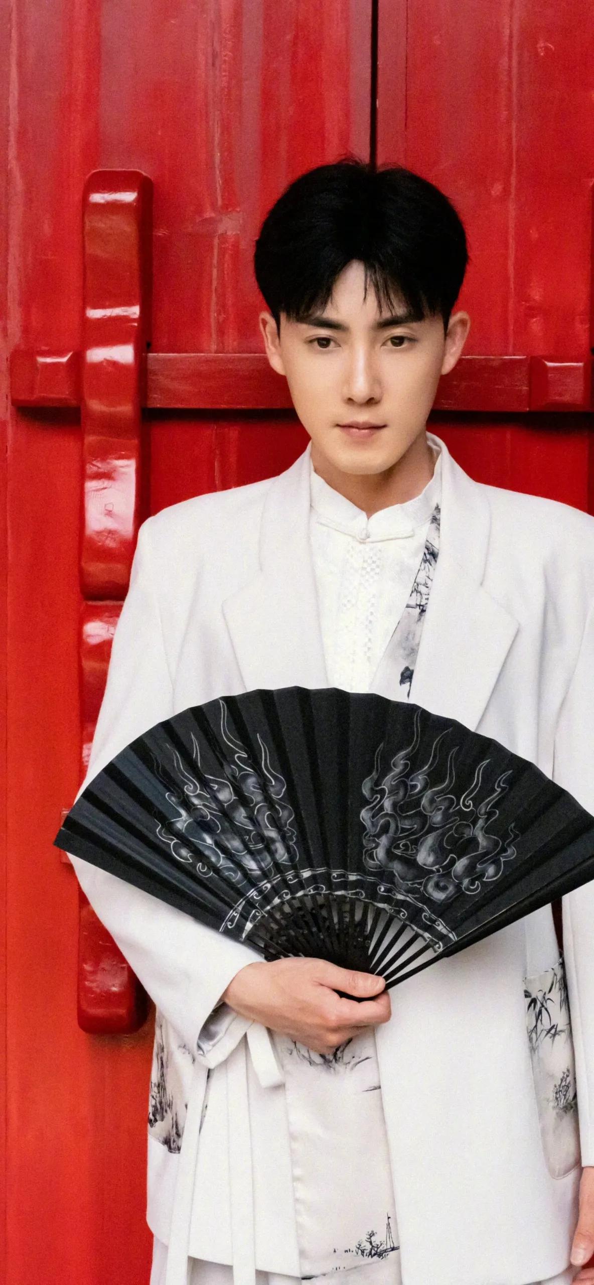 The handsome Zhang Rui - iNEWS