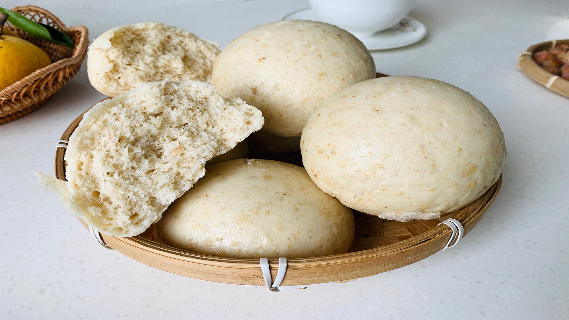 Add it when steaming steamed buns. It is rich in wheat fragrant, low in ...