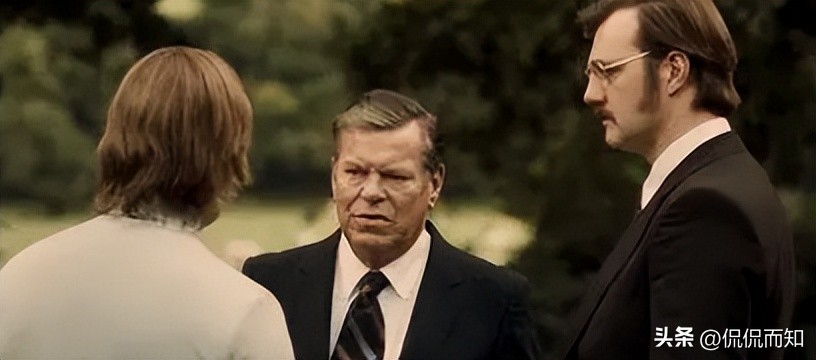 "Blood Detective 1983": In a dangerous social environment, how do ...