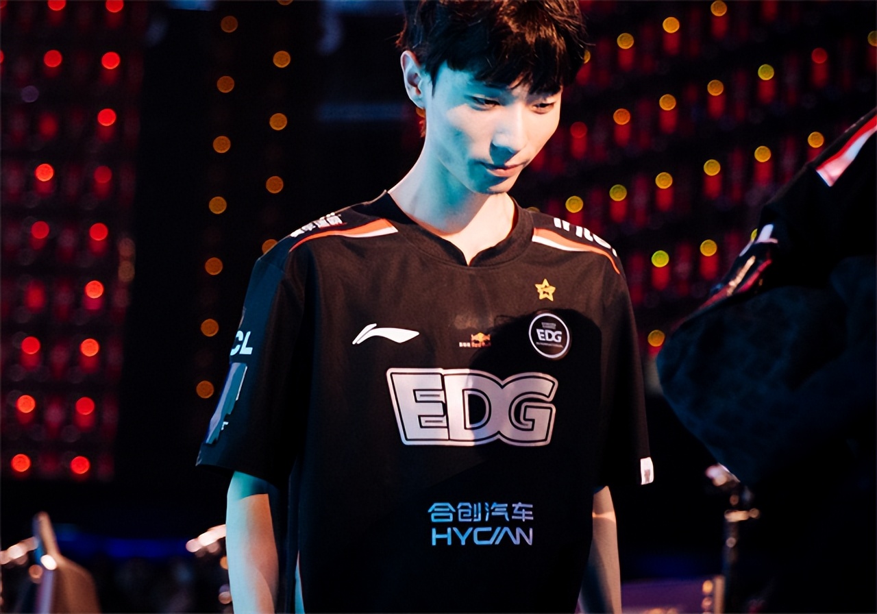 leave has been removed from the EDG sponsorship brand? He was also dug ...