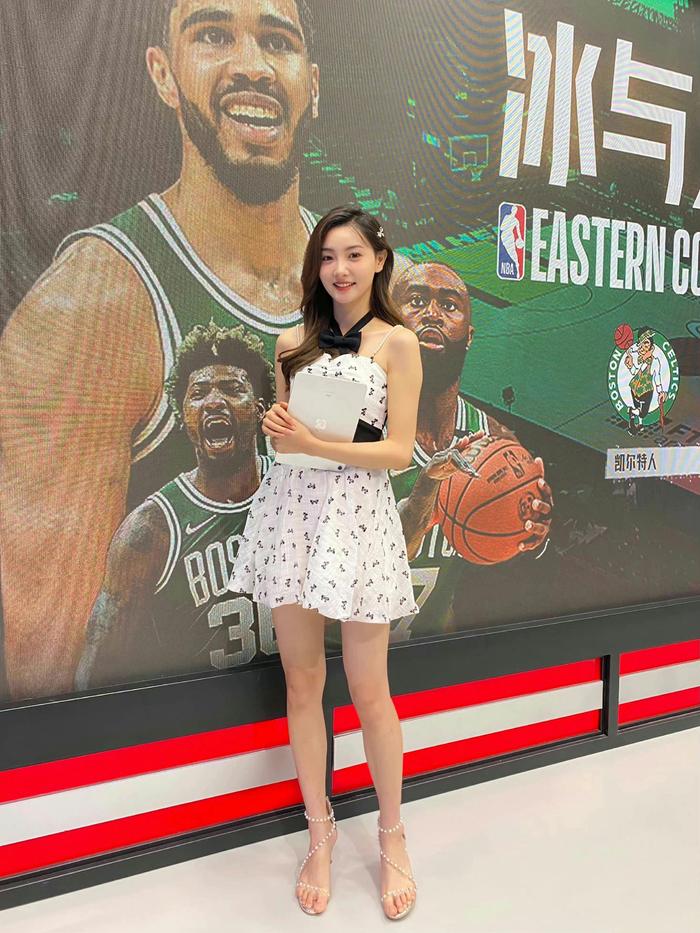 Two favorite NBA beauties to host - iMedia