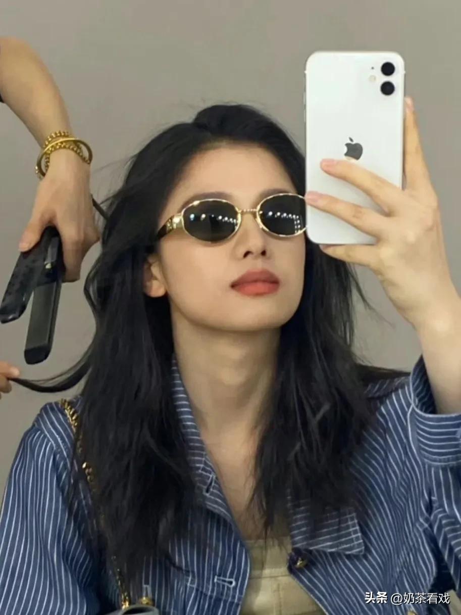 Zhang Jingyi: The magic of taking pictures in the mirror, the ...
