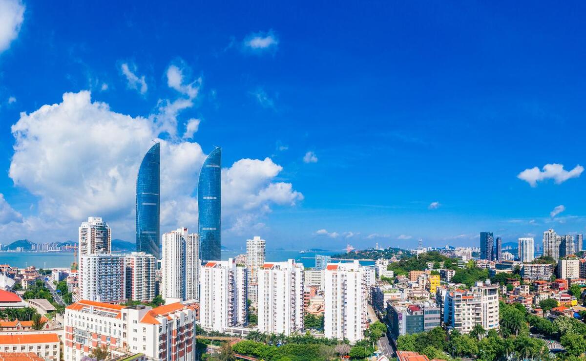 Xiamen Travel Guide 2-Day Free Travel (Xiamen Travel Essentials) - iMedia