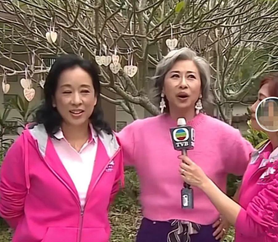 Zhu Lingling is in the same frame as Ye Qianwen, and the gap between ...