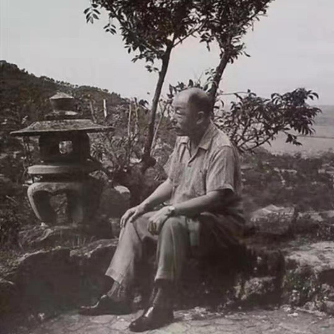 In 1991, Deng Xiaoping sent someone to invite Zhang Xueliang to return ...