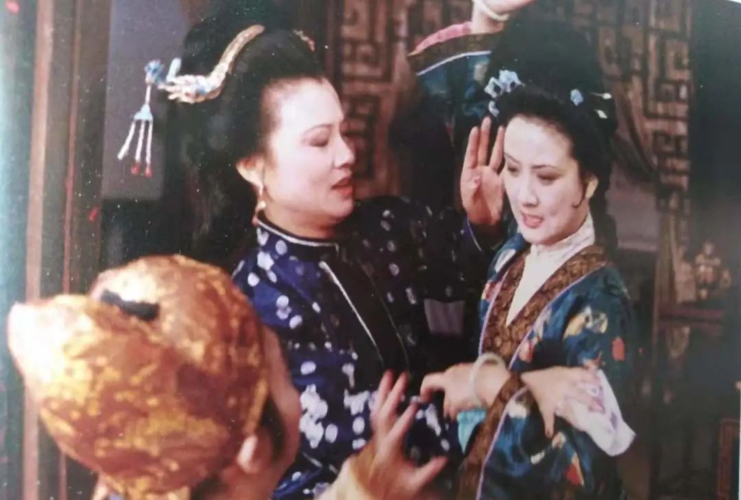 "A Dream of Red Mansions": Aside from love, talk about Jia Zhen and You's marriage model - iNEWS