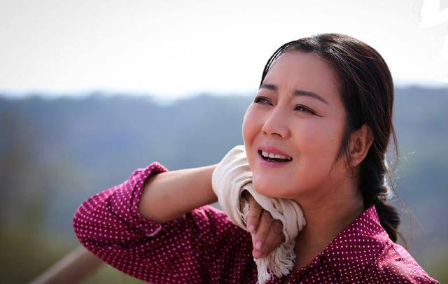 When she was young, she was as beautiful as Xu Qing, and her self-destructive image became a ...