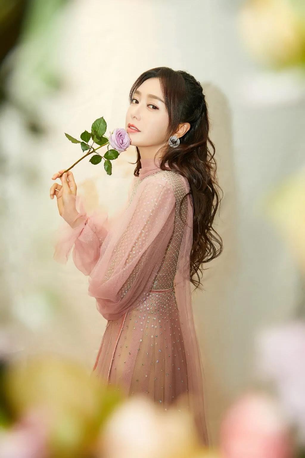 Qin Lan#Meitu 1 - iMedia