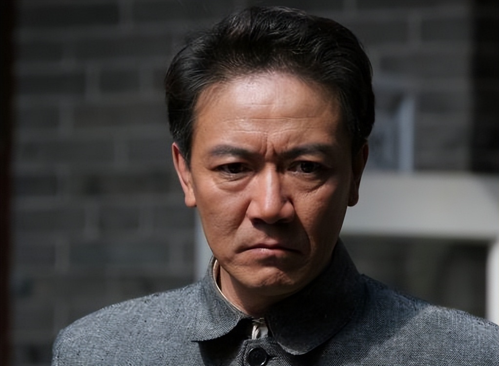 She is Li Youbin's older sister, an excellent actor, but she refused to ...