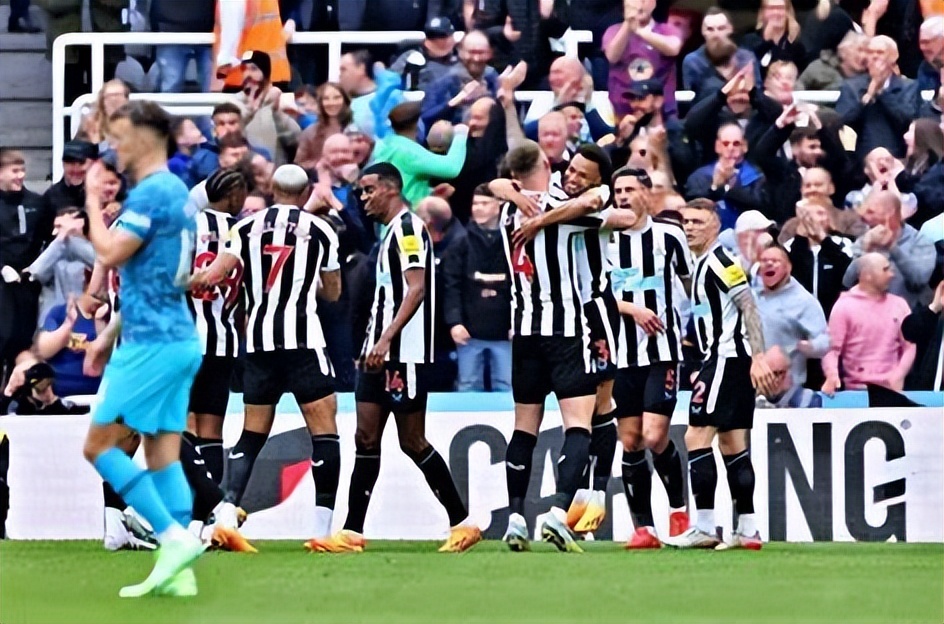 What did Tottenham do wrong from winning the championship to a 1-6 ...