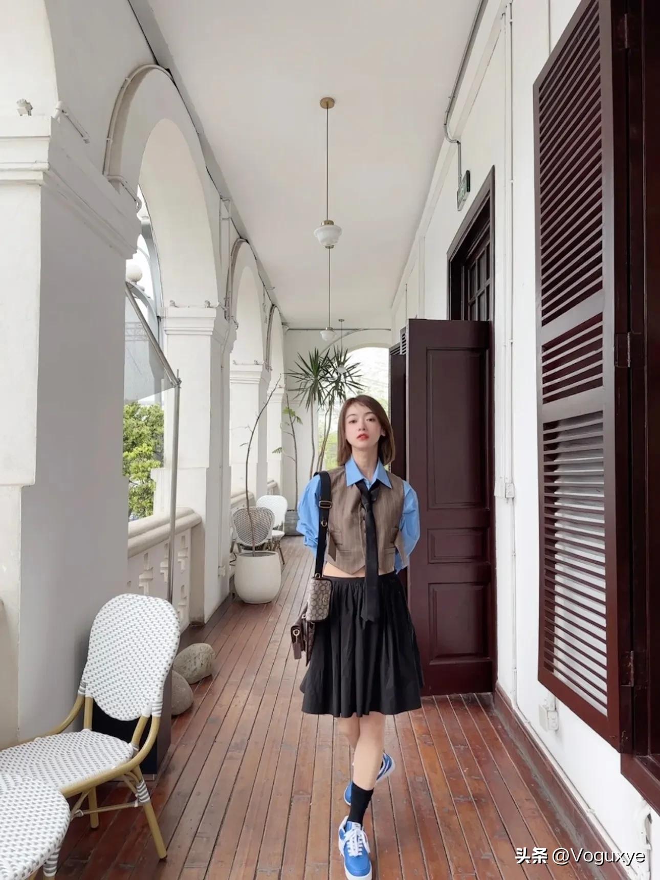 Wu Jinyan's latest business photo - iNEWS