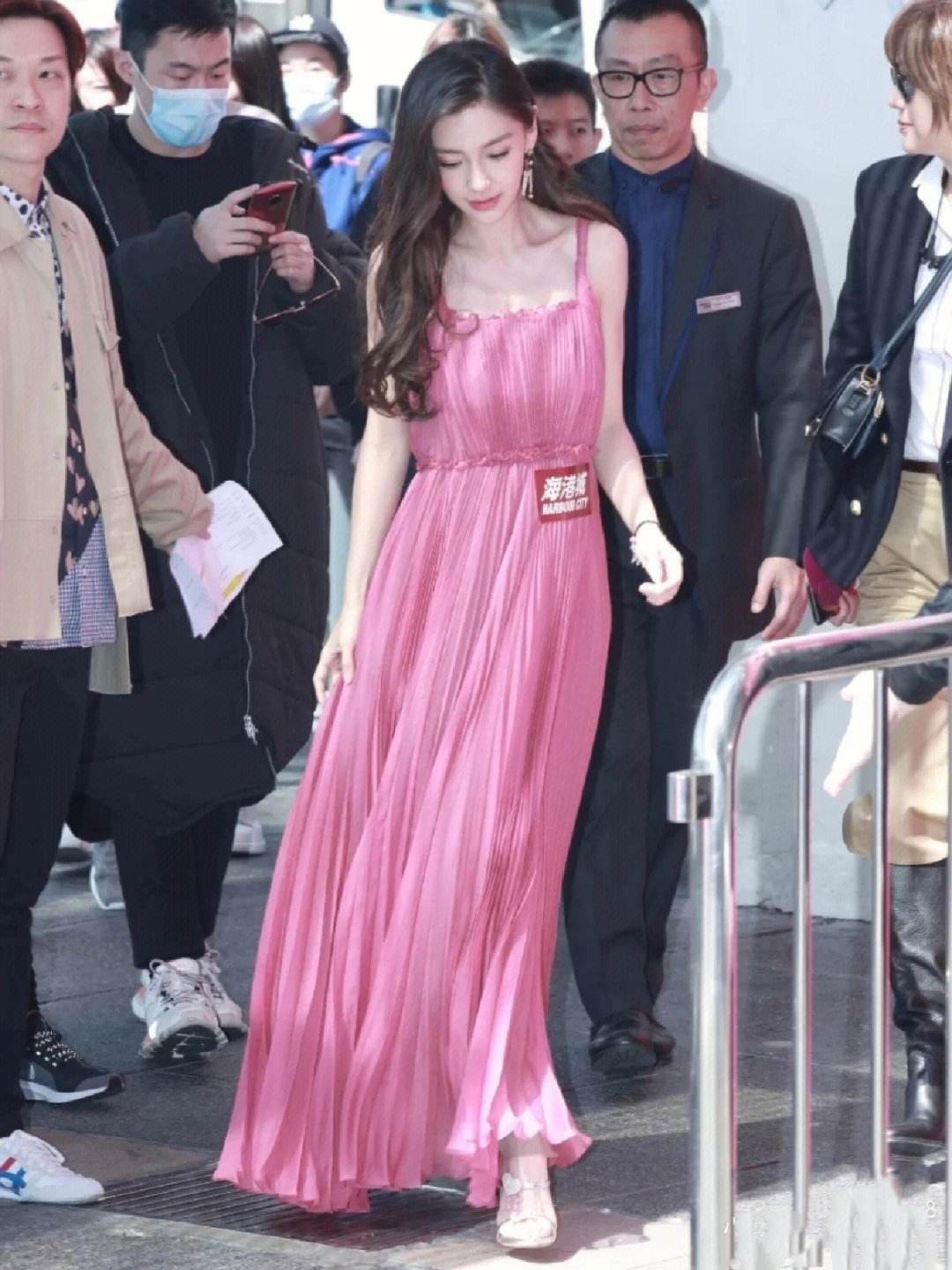 34-year-old Angelababy's new love follow-up! The assistant came out and ...