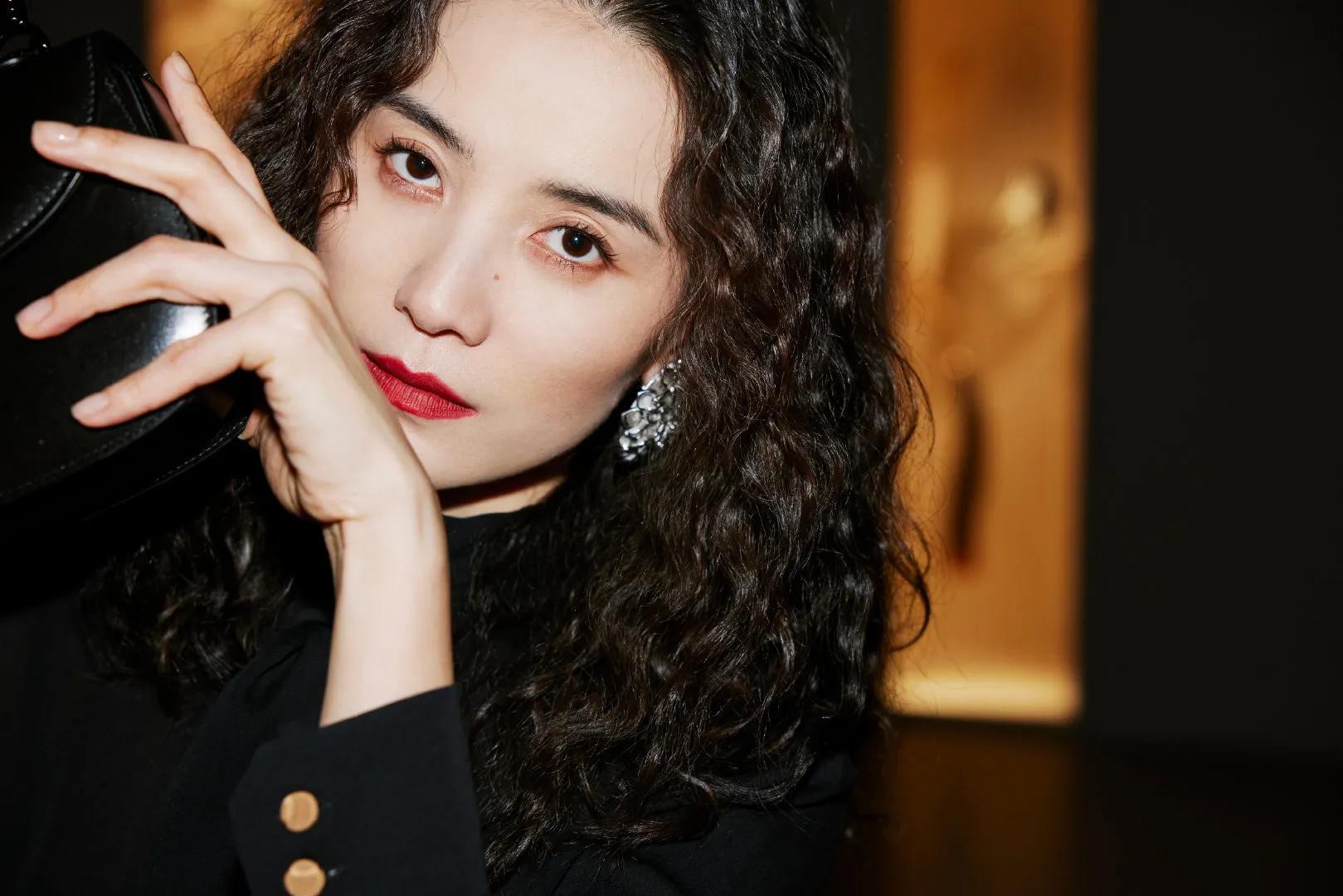 4.28 Atlas Zhao Liying Jin Chen Zhang Yuan Zhang Jiani Li Yunrui Xu Lu ...