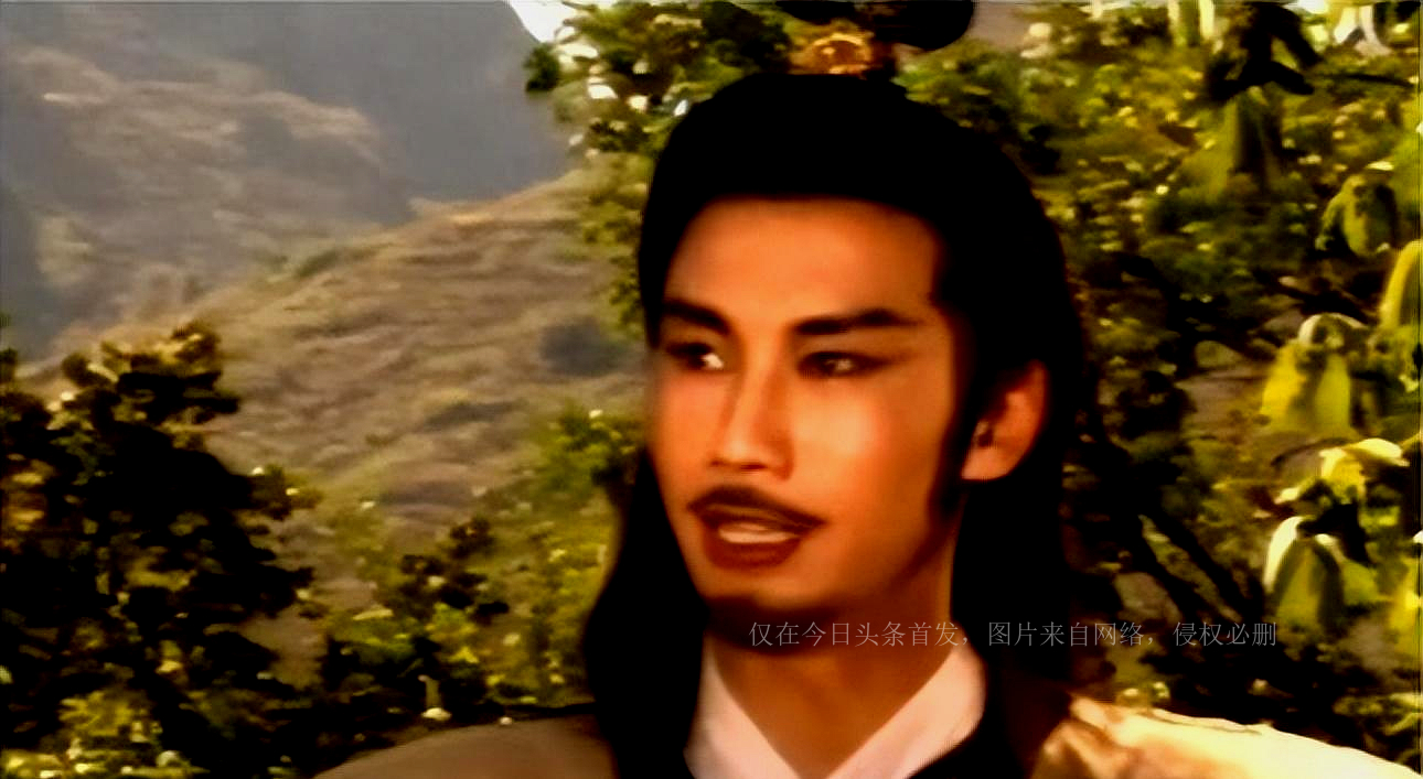 There is no harm if there is no comparison. They both play Li Xunhuan ...