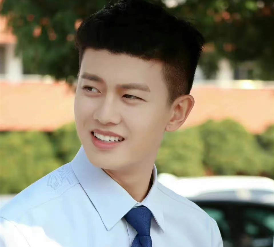 "Blue Flame Assault" ruffian handsome tiger Li Xicheng's simple words ...