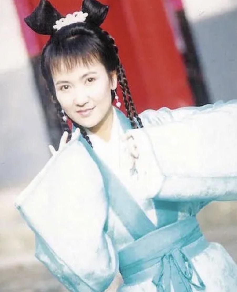 "The most beautiful Xiaoqing" was abandoned twice, fell into a trough ...