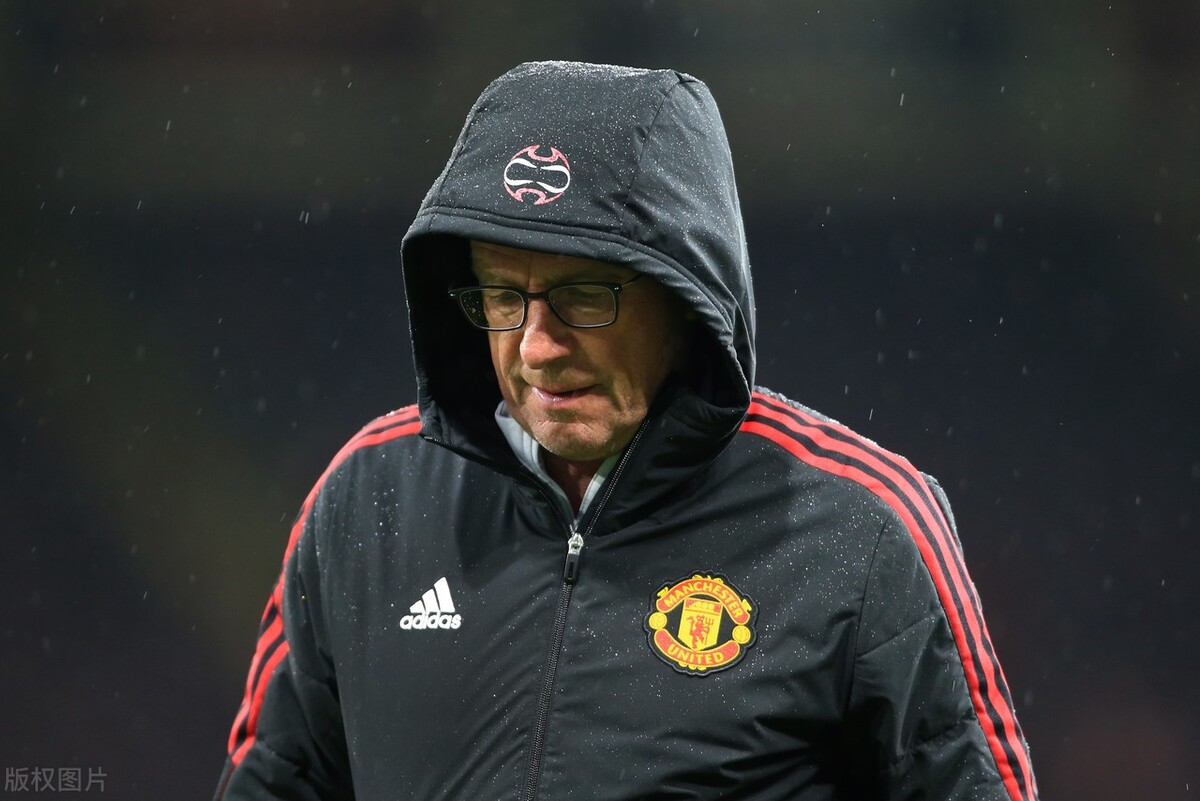 After being drawn by the deputy squad leader, Manchester United should ...