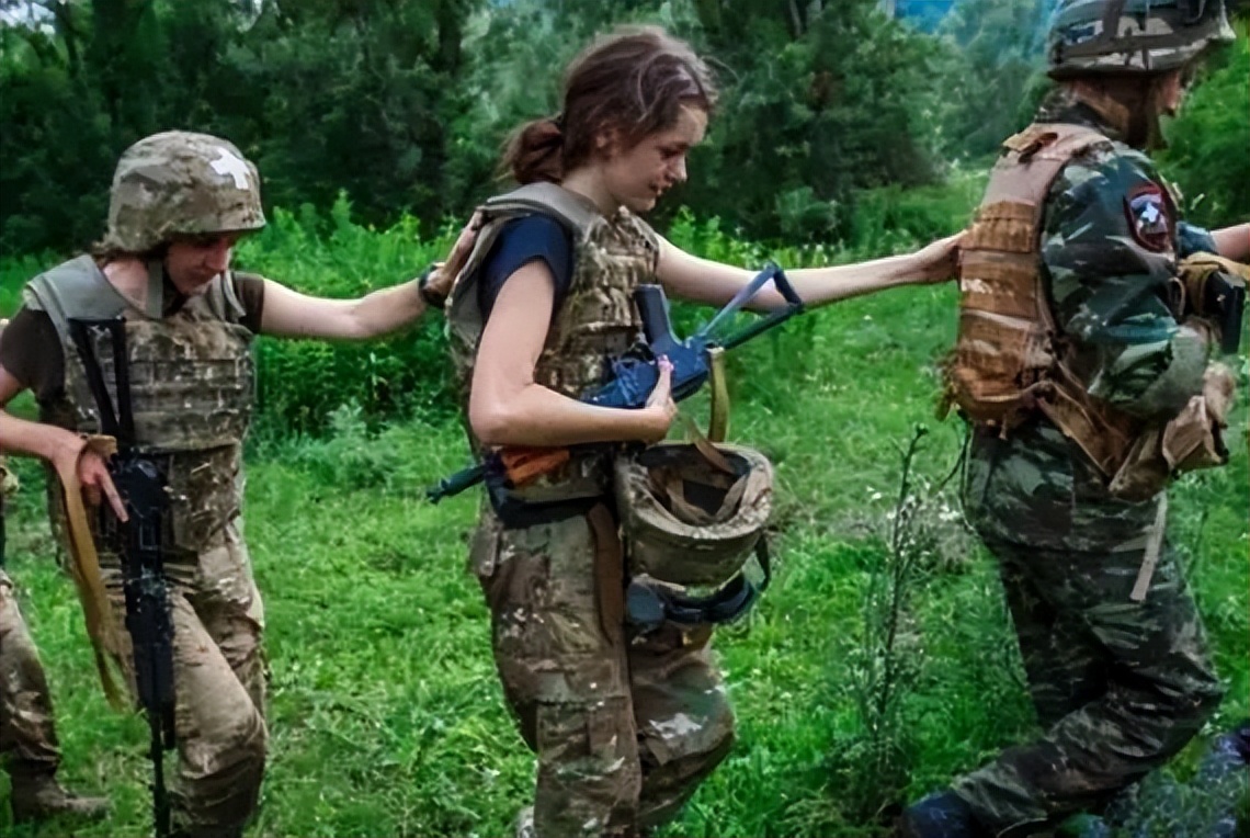 60,000 Ukrainian female soldiers take huge risks to participate in the ...