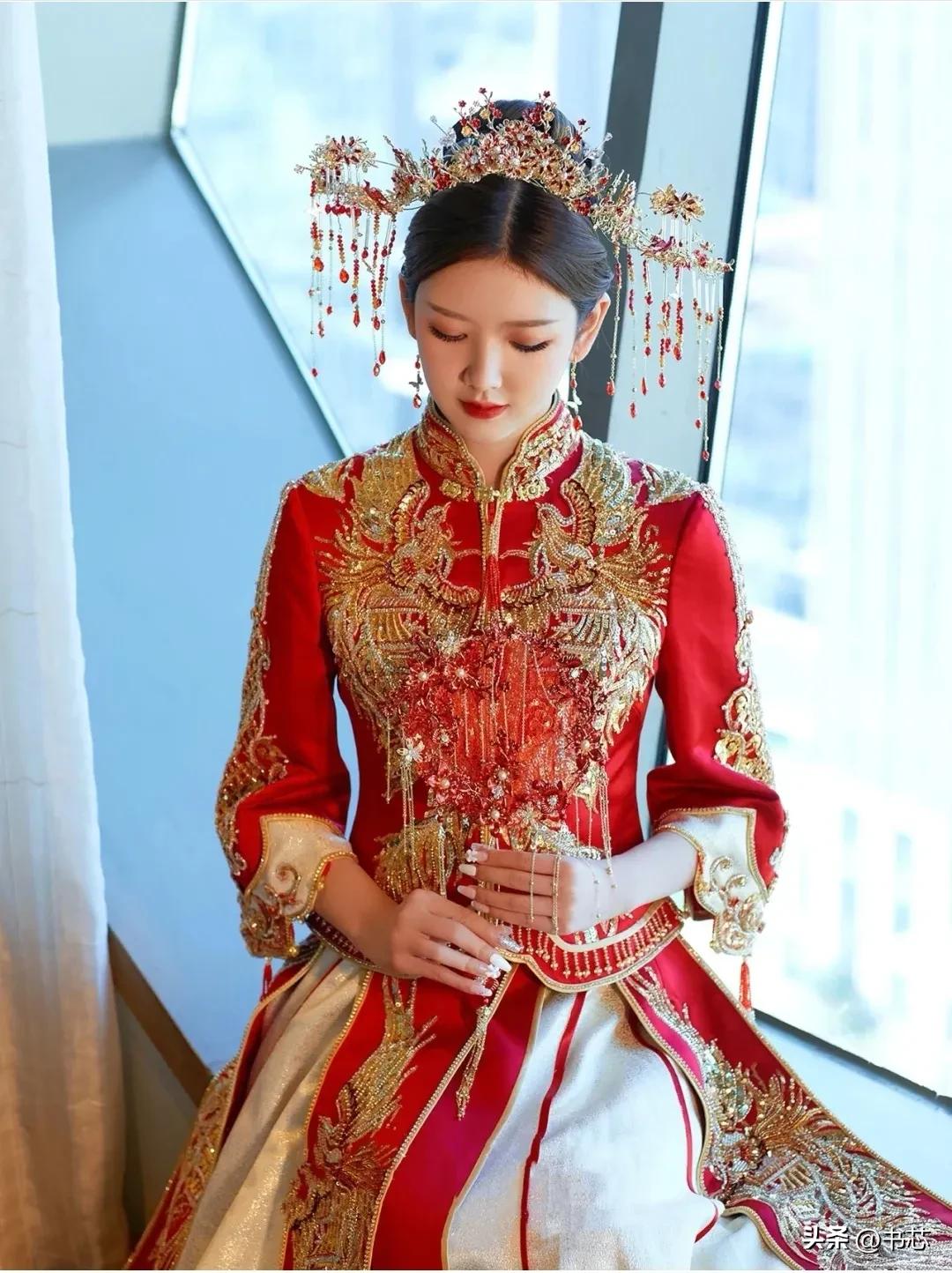 The Chinese wedding dress is so beautiful, there is another choice for ...