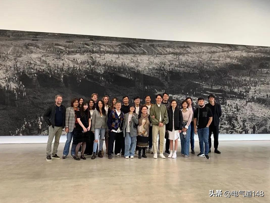 A chaebol who is not as beautiful as a star!Lin Shiling is in the same ...