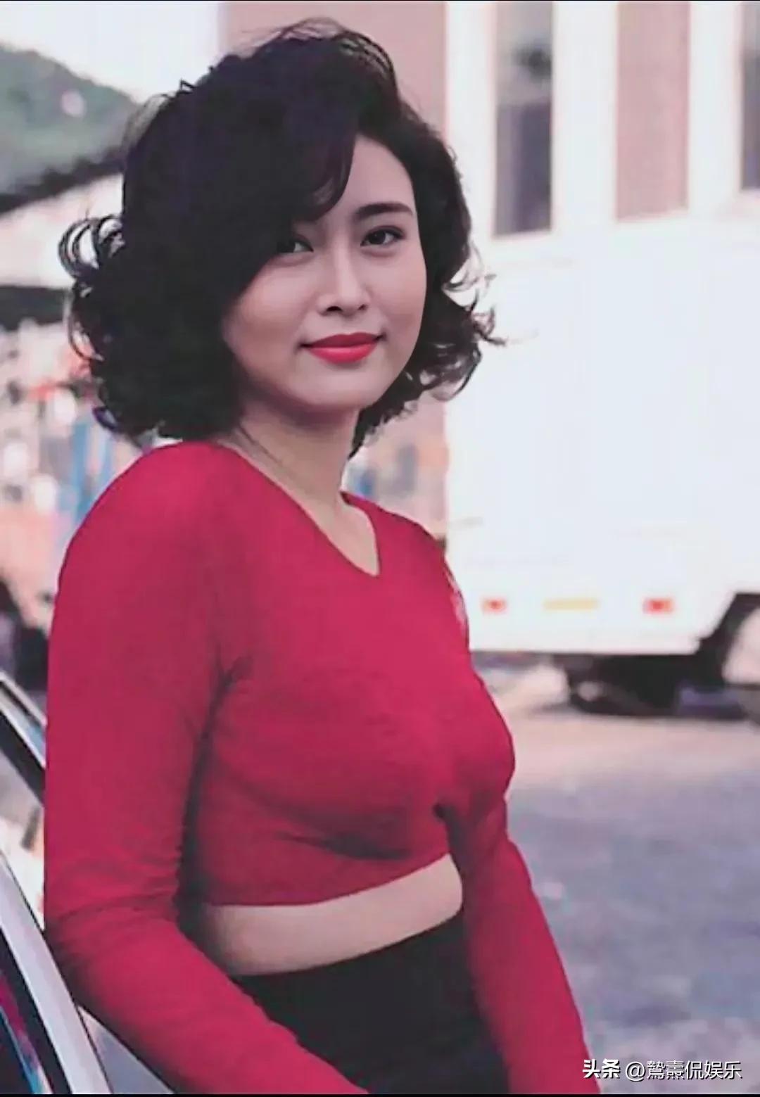 "Queen of Tertiary Movies" Ye Yuqing: A pair of 36D breasts are ...