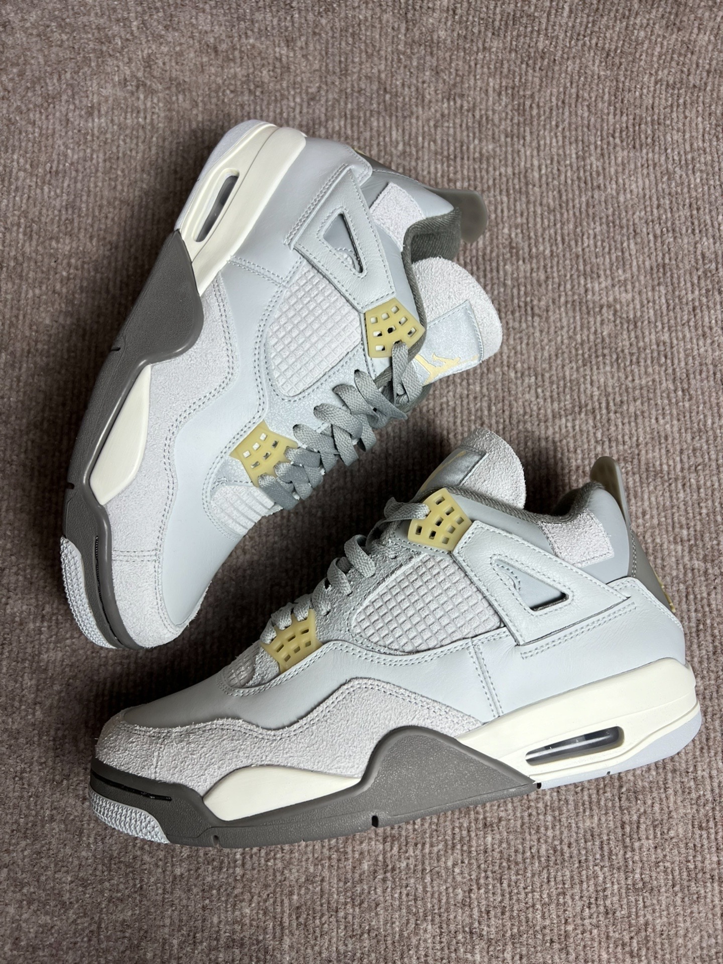 Do you own the all-match Gray Rabbit AJ4? - iNEWS