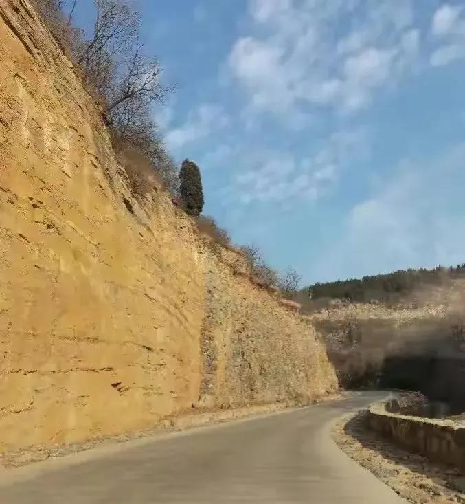 One-day tour to the West Wing, the most beautiful ancient village in ...