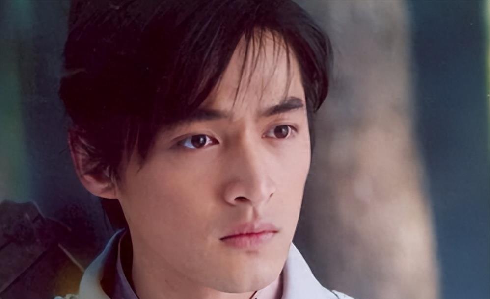 Hu Ge never expected that the little girl he sponsored 13 years ago ...