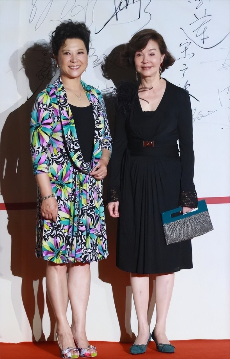 When 72-year-old Wang Fuli was in the same frame as 78-year-old Gui ...