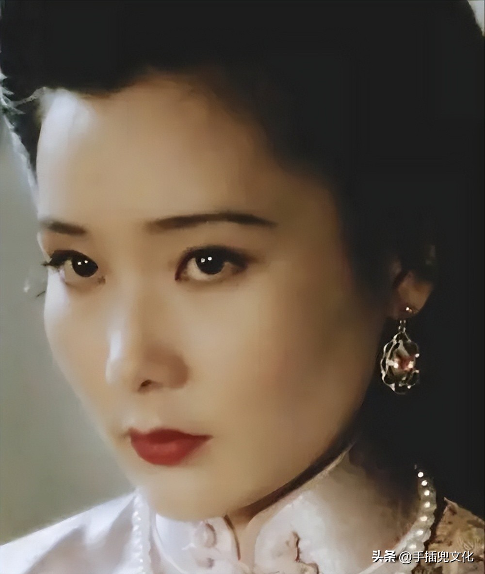 On the screen, they have a variety of amorous feelings, making ...